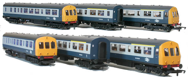 Hornby BR Class 101 3-Car Diesel Multiple Unit Blue & Grey Livery OO R2698