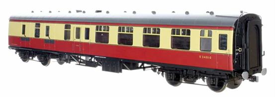 BR Mk1 Coaches by Lionheart Trains