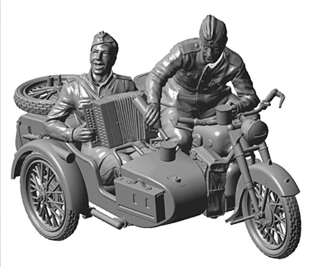 Zvezda 1/35 3639 Soviet WW2 Motorcycle M-72 Kit